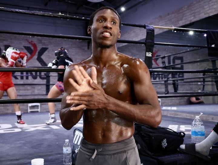 Manouk Akopyan - Journalist Profile - Intelligent Relations