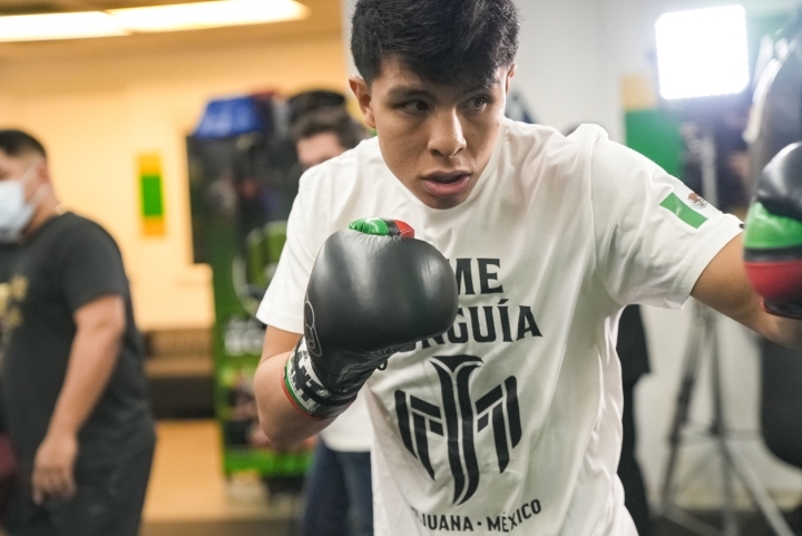 Munguia: I Know I Have To Be Careful Against Gabe Rosado - Boxing News