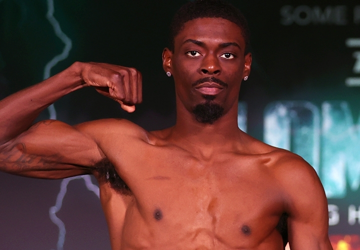 Kelvin Davis Outpoints Clarence Booth In Awkward Eight-Round Affair ...