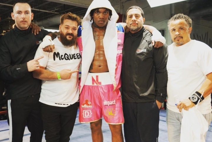 Najee Lopez Takes Out Anthony Hollaway in Two Rounds - Boxing News