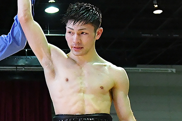 Yuri Akui Dominates Outgunned Taku Kuwahara to Retain WBA Title ...